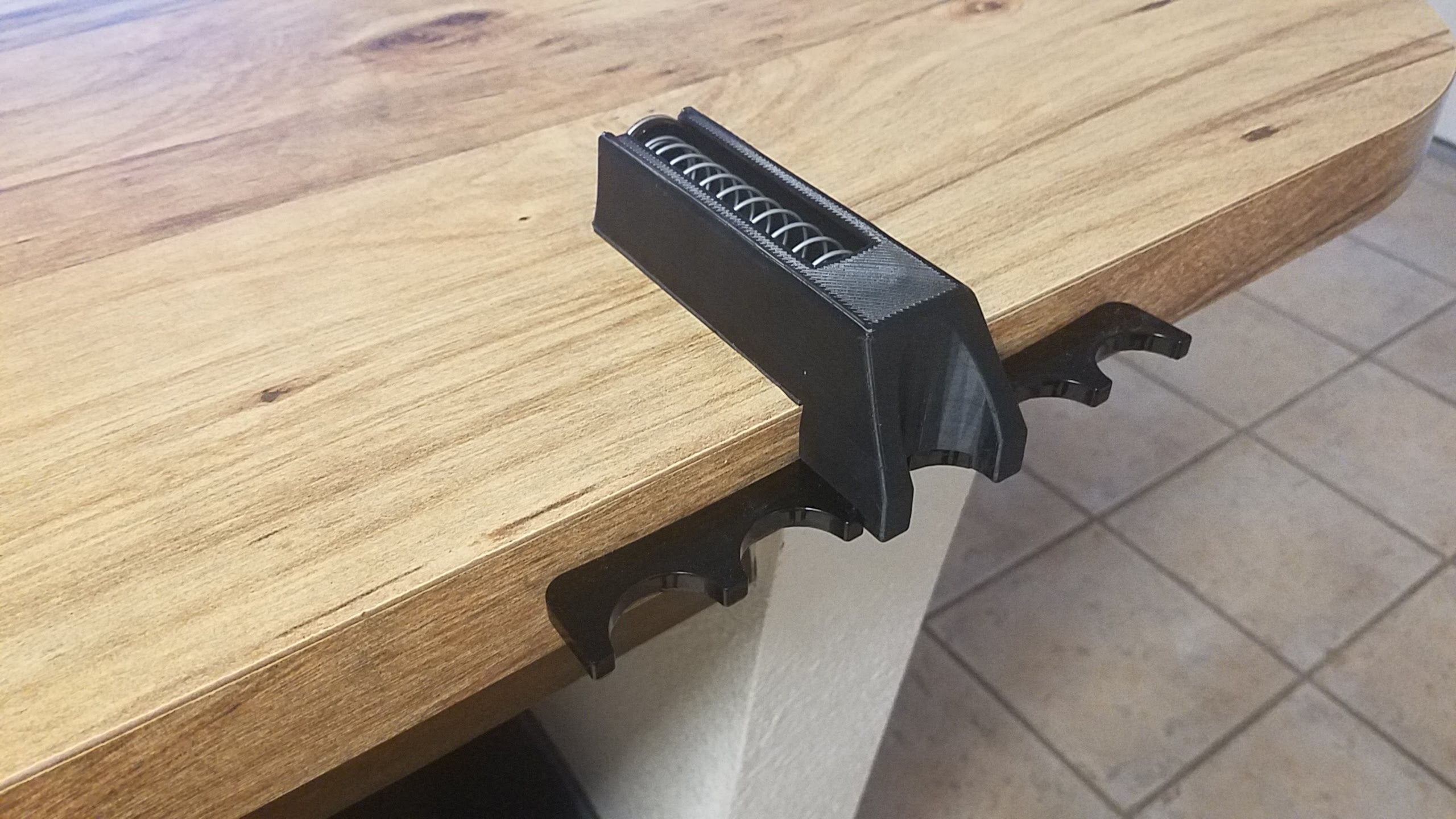 Cue/Quarter Holder | The V Rack